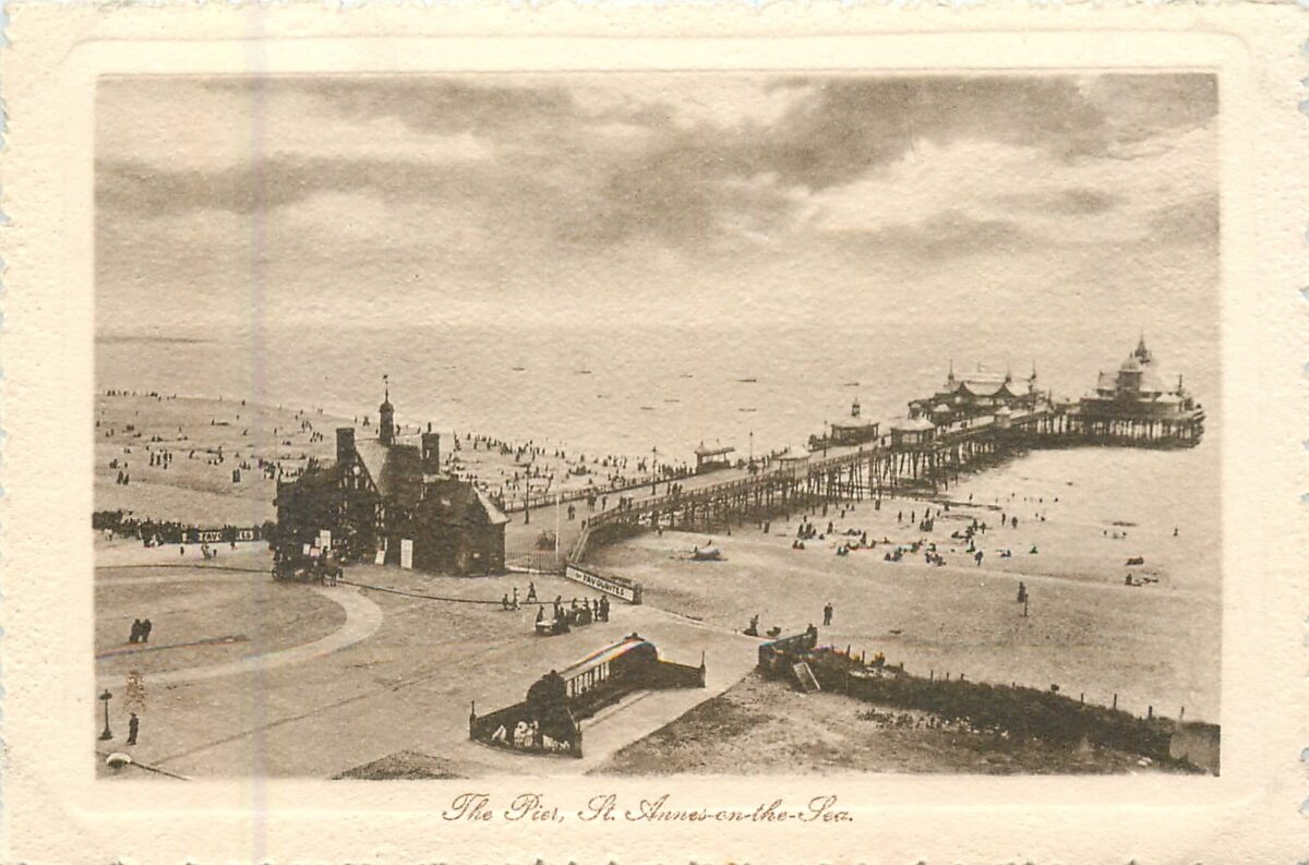 Explore St Annes Pier and find out more about it - Visit St Annes