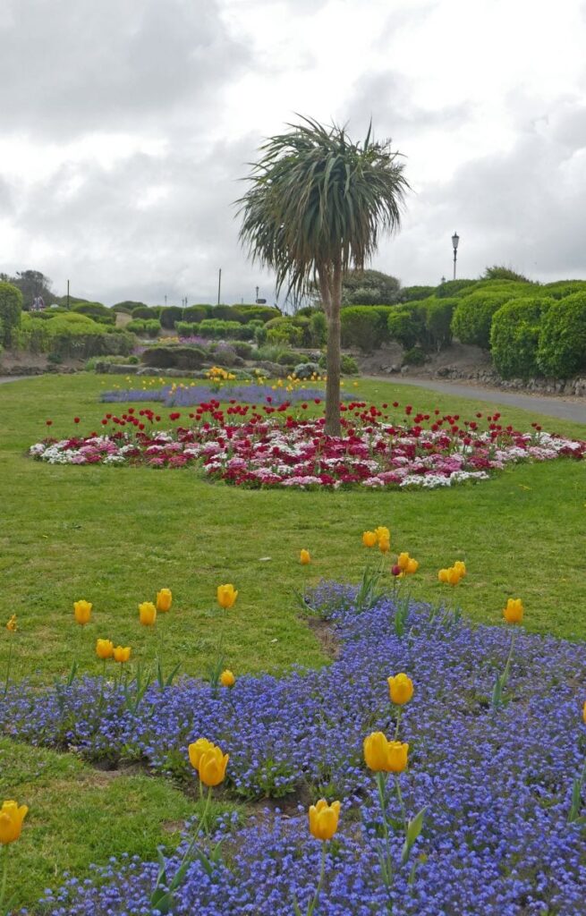 Promenade Gardens St Annes - features, flowers and more. Visit St Annes